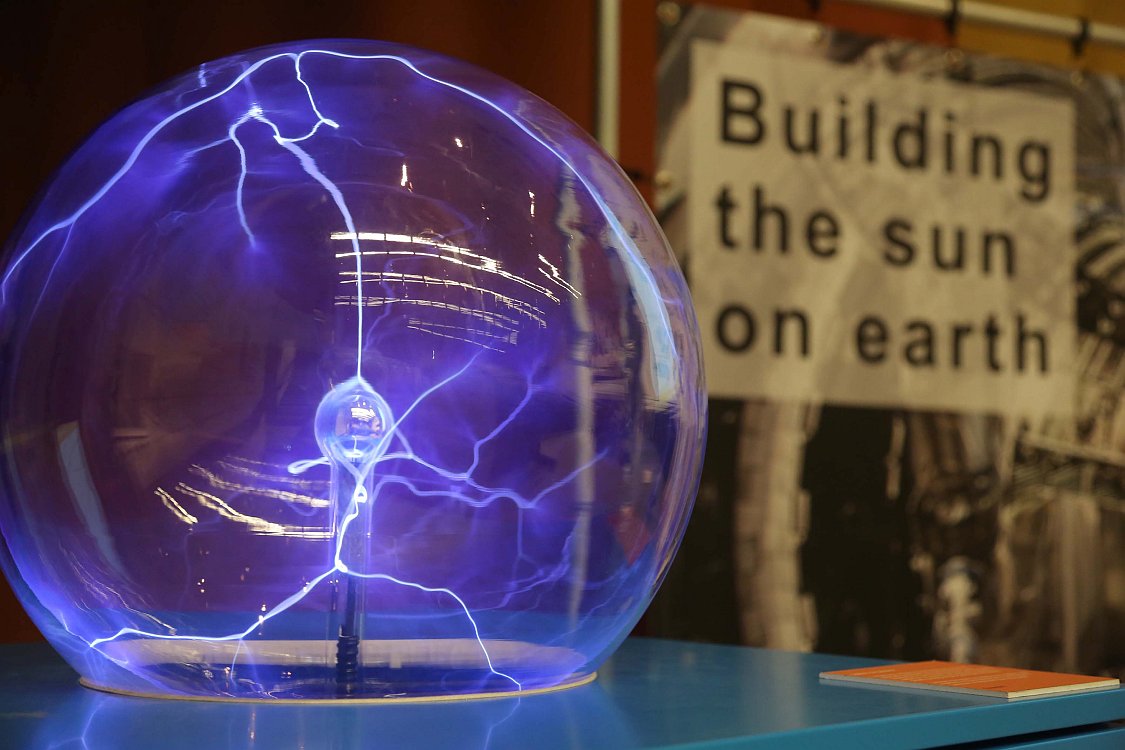 Nuclear fusion show draws youthful crowds in Antwerp – Fusion 4 Freedom